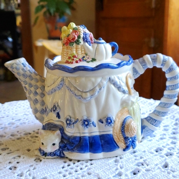 Avon | Kitchen | Avon Cat Teapot 997 Vintage | Poshmark